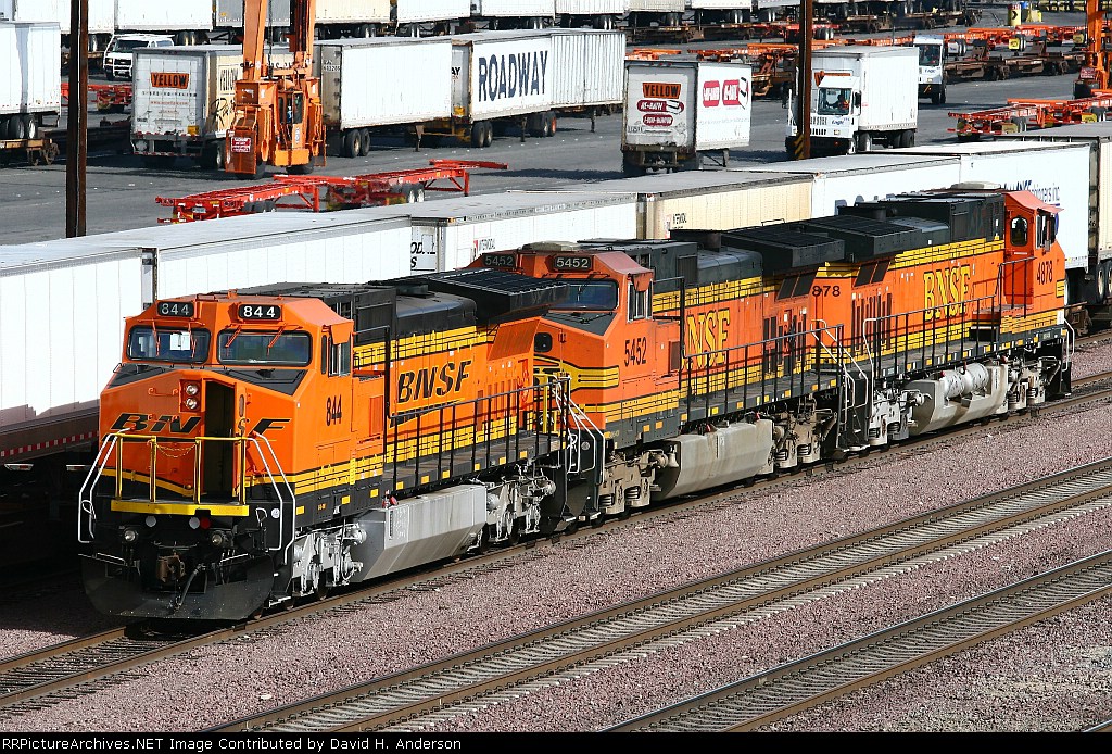 BNSF 844